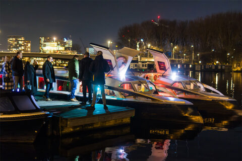 #1 Borrelboot Rotterdam incl. onbeperkt bier, wijn & fris.